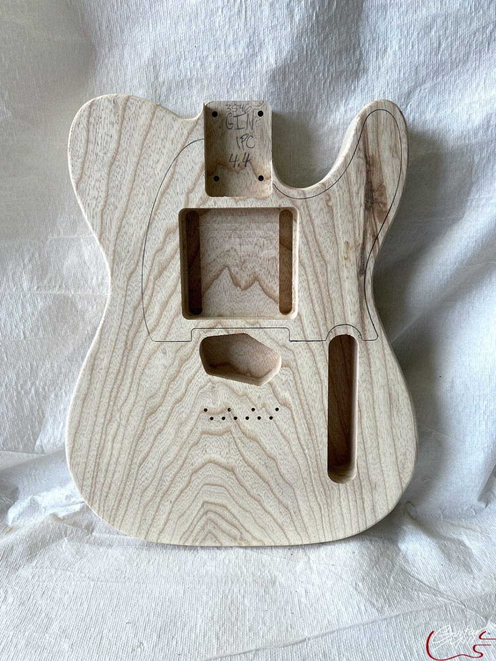 T-Style Body / 1 pc. Swamp Ash / Uni-Rout (#GIN-3546)